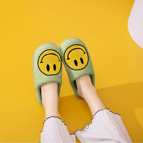 Melody | Shoes | Melody Smiley Face Cozy Slippers | Poshmark